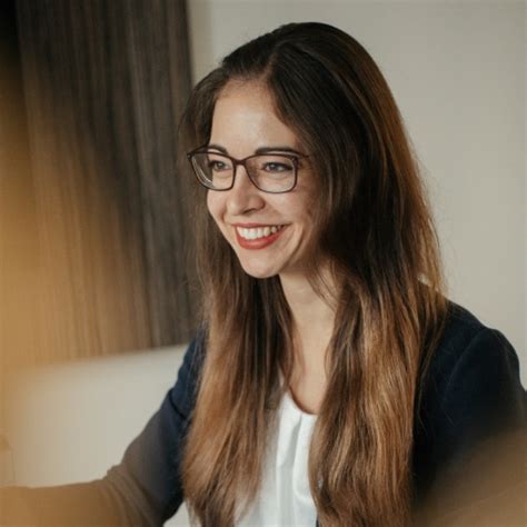 Jennifer Scharf Finanzcoach Deutsche Vermögensberatung Linkedin