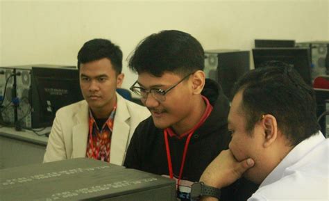 Jurusan Teknologi Informasi Profil Jurusan