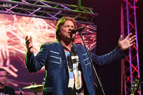 Alen Islamović Nakon 17 Godina Nastupa U Sarajevu Publika Je Oduševljena