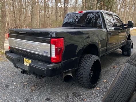 2017 Ford F 250 Super Duty With 24x14 76 Tis 544bm And 33145r24 Fury
