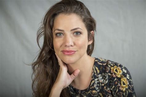 Julie Gonzalos Facial Scar And 9 Other Things To Know About The Actress