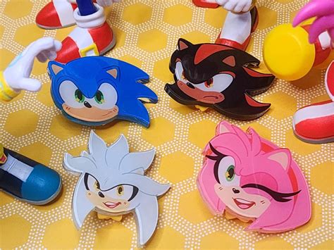 Sonic The Hedgehog Pins Sonic Shadow Silver Amy Classic Video Game