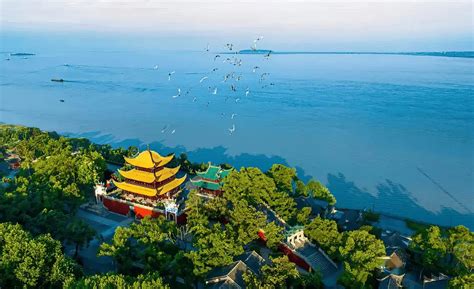岳阳楼的楼，洞庭湖的水，范仲淹的《岳阳楼记》——中国四大名楼之岳阳楼（二） 说品天地