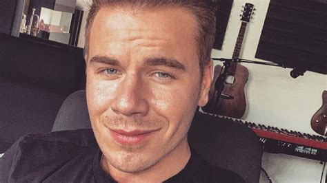 Eric Philippis Instagram Twitter And Facebook On Idcrawl