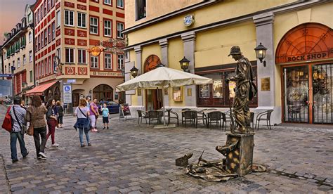 München Spaziergang Durch Die Altstadt Foto And Bild World München