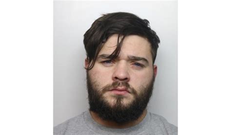 Police Appeal For Help To Find Wanted Man In Slough Photo 1 Of 1