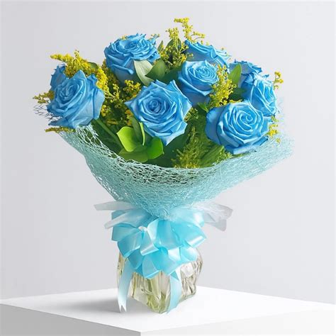 Blue Sapphire Roses Hand Bouquet Delivery In Dubai