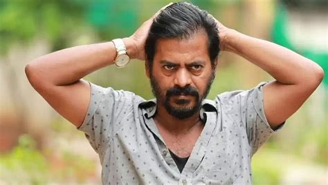 Redin Kingsley A Comprehensive Look At Biography Wikipedia Age Wife Salary Height And Net