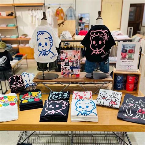 月亮船童裝零售及批發市場 月亮船童裝零售及批發市場 Added A New Photo