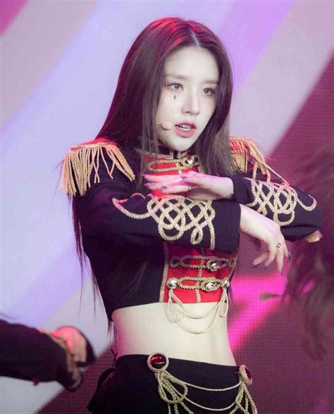 남친 열애설 터졌었던 이달소 희진