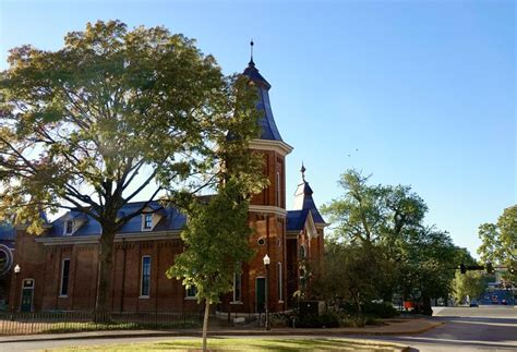 Vanderbilt brings back legacy admissions as factor in admissions - The Vanderbilt Hustler