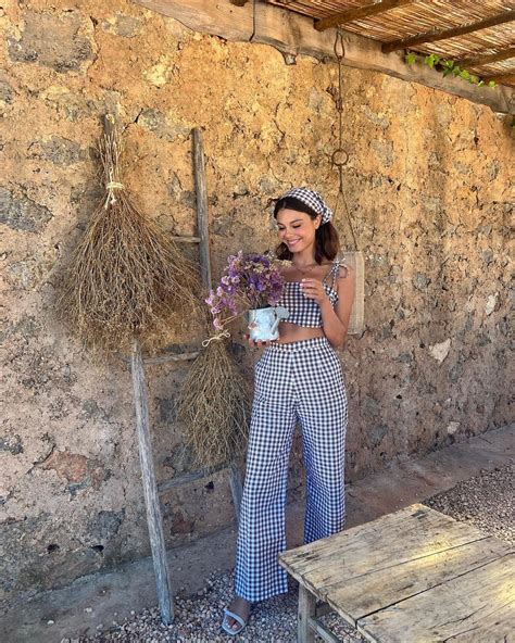 Nathalie Kelley Bio Age Height Wiki Models Biography
