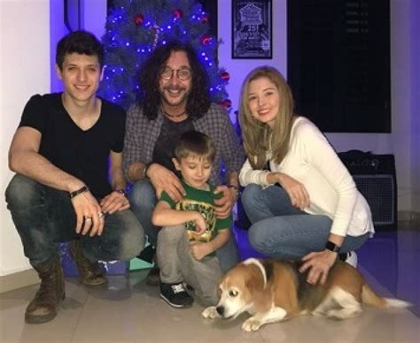 Oscar Burgos El Perro Guarumo” Es Muy Feliz En Espera De Su Bebé A
