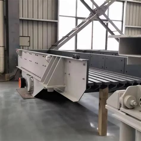 Zsw Vibrating Feeder Specialized Mining Feeding Equipment Mine Feeder