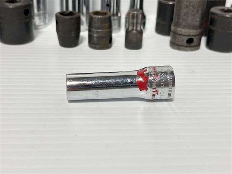 Snap On Tools 20 Assorted Sockets And A Ratchet Used Albrecht