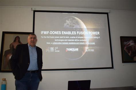 Fizičar Tonči Tadić Na Tribini U Sesvetama Djelić Sunca Na Zemlji