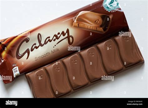 Galaxy Smooth Milk Chocolate Bar Stock Photo Alamy