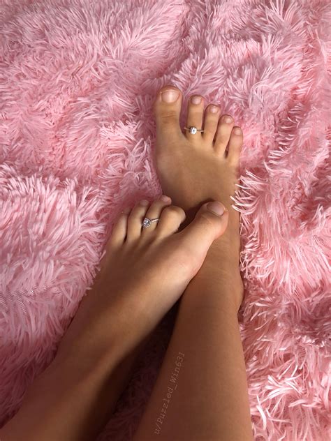 Some Cute Feet With Beautiful Toes Rfeet