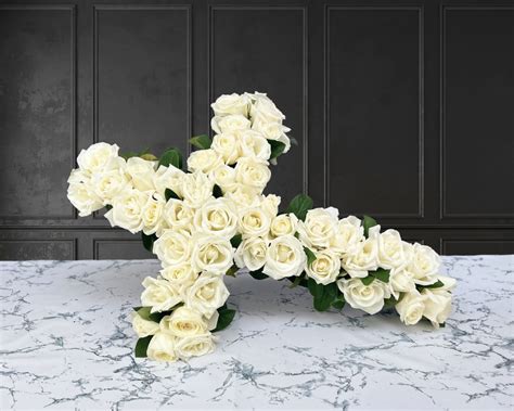 Funeral Flowers Casket Sprays Funeral Wreaths Delivered Mr Roses