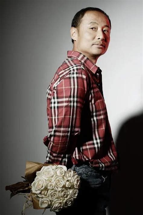 周野芒：與坐月子的奚美娟離婚，兒子不跟他姓，如今怎麼樣了？ 每日頭條