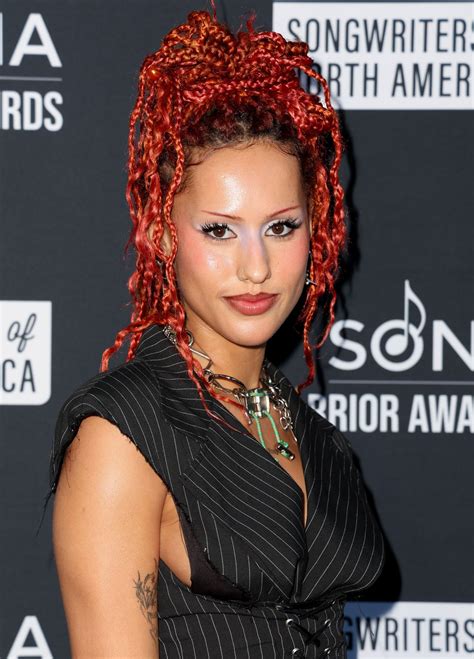 Abby Keen Outfits And Style Photos • Celebmafia