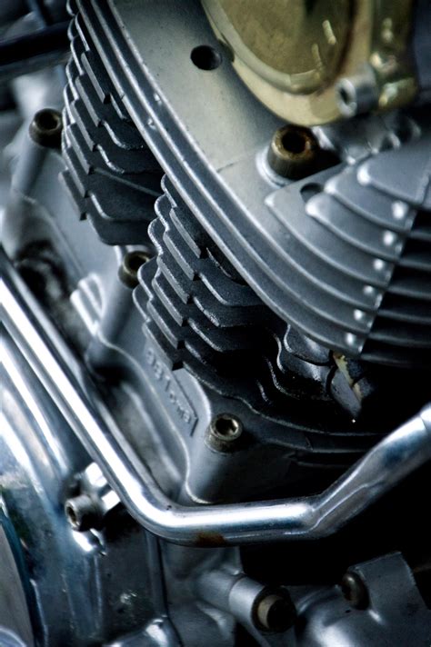 무료 이미지 과학 기술 바퀴 조직 늙은 차량 오토바이 기계 현탁 타이어 야마하 크롬 배경 삼가 고인의 명복을 빕니다 모터 세부 옛 타이머