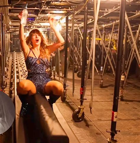 Taylor Swift Fans Finally Learn What Happens When Singer Dives Under