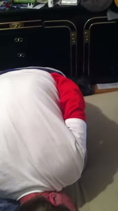 Farting On Command 3 Youtube