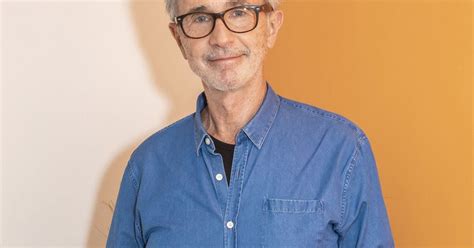 Thierry Lhermitte Sous Un Pseudonyme Sa Fille Louise Est Une Artiste