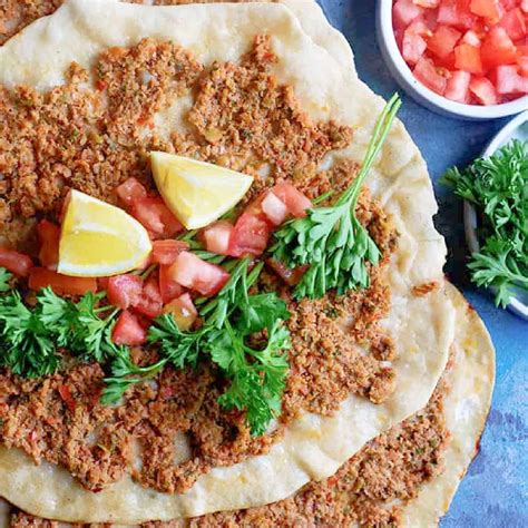 Authentic Lahmacun Turkish Lahmacun Recipe Easy And Homemade Iagwlh