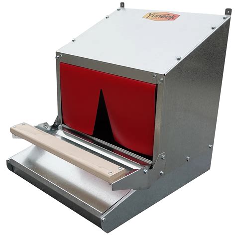 16 Reversible Roll Away Nesting Box Cluckington