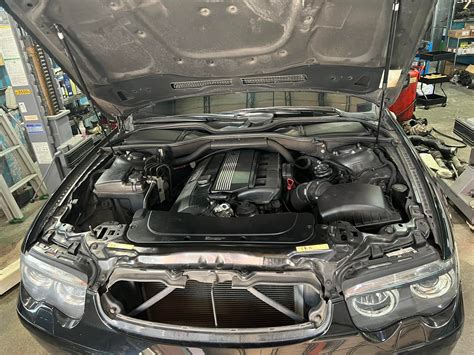 辰信汽車 Bmw E65 740 保養換油 間歇性無法發動，曲軸感應器損壞更換 後煞車來令片磨損更換 Facebook