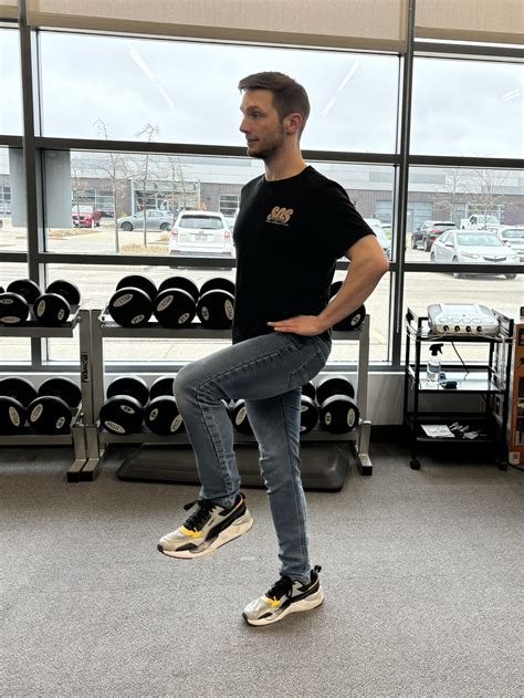 Reverse Lunge Exercise
