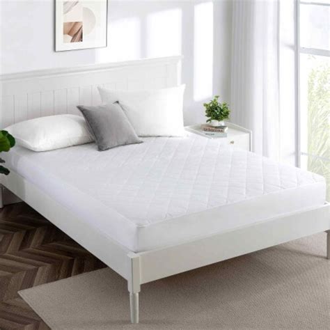 Quilted Fitted Waterproof Mattress Pad Stretch Up To 18 Inch Deep