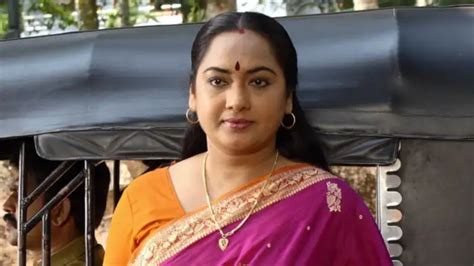 1992 Usha Haseena Interview Videoസിനിമ ഒരു മാഫിയാ സംഘമാണ് എനിക്കൊരു