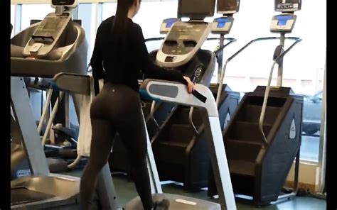 Hottt Shorty Bubble Booty Jiggle Eporner