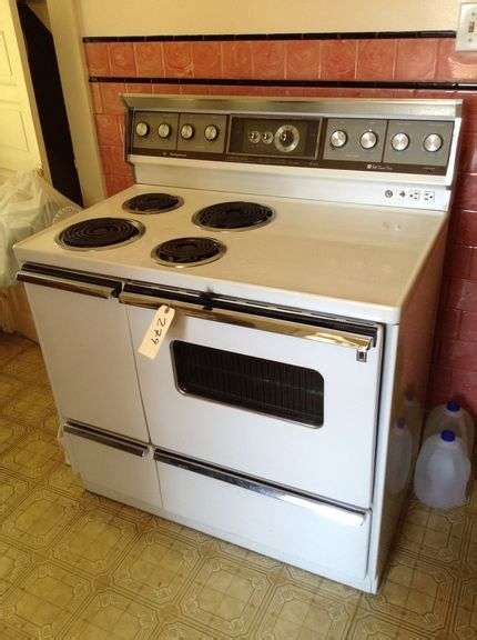 Hotpoint Self Cleaning Electric Range Works Duck Soup Auctions