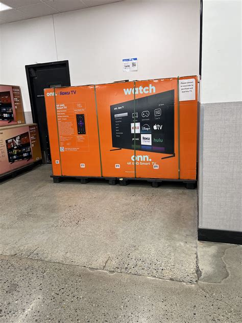 This 8166667 Foot Long Tv Is Almost Double My Height Album On Imgur