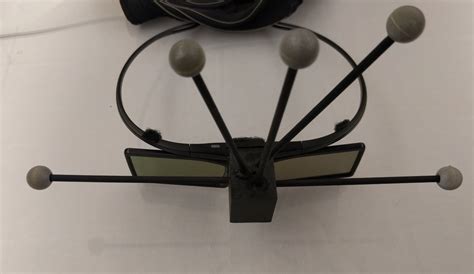 Active Stereo Glasses With Tracking Spheres Download Scientific Diagram