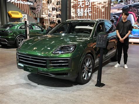 橡树绿cayenne整车外观外观图片 Cayenne 2025款 Cayenne 3 0t 复制 8387937 太平洋汽车网