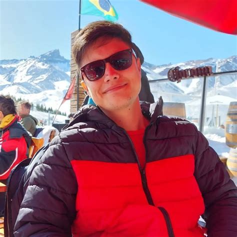 Rodrigo Barro Rodribarro • Threads Say More