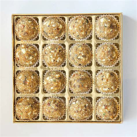 Healthy Hamper Luv Flower And Cake