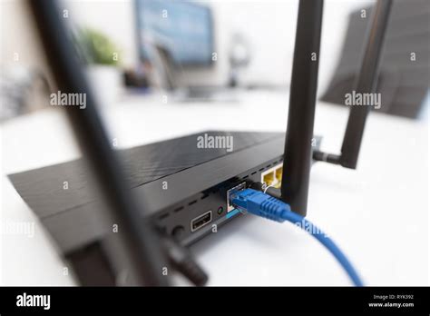 Modern Dual Band Wireless Router Fast And Wireless Internet Concept Stock Photo Alamy