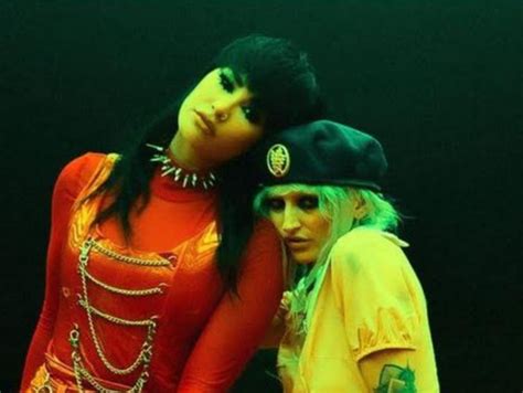 Demi Lovato Libera Performance De Eat Me Com Royal And The Serpent