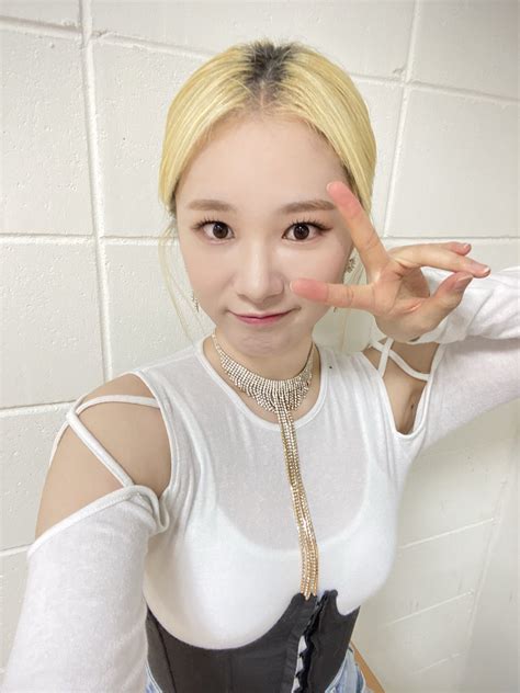 221022 Everglowstaff Twitter Update Reverglow