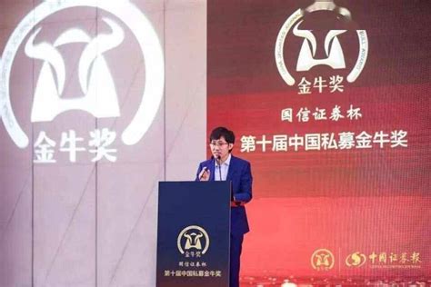 Deepseek梁文峰：穿旧衣服参加座谈会，和马化腾同坐第一排没发言梁文锋deepseek科技