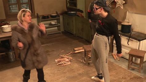 Ako Od Ljubavi Do Mržnje Ima Tako Malo Marko Imitira Bojanu Barbi Ona Cveta Pa Pale žestoke