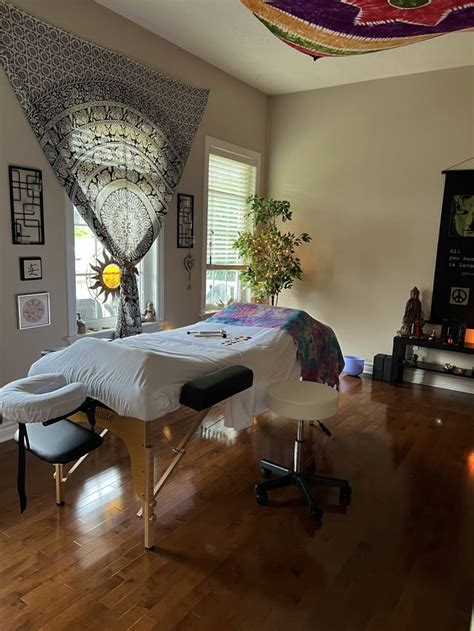 Massage Room Decor Ideas