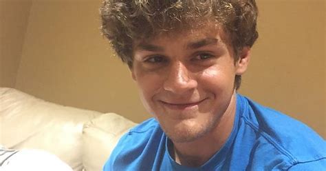 Specific Crop My Friends Head Onto A Picture Of A Golden Doodle Dog