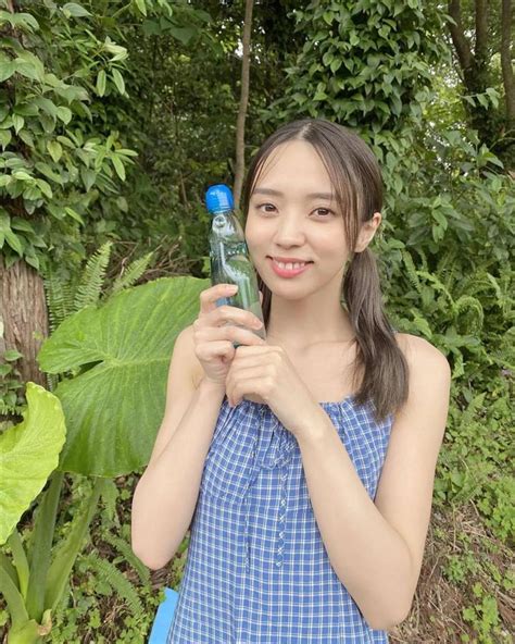 小林由依戶外清新寫真及自拍美照圖集